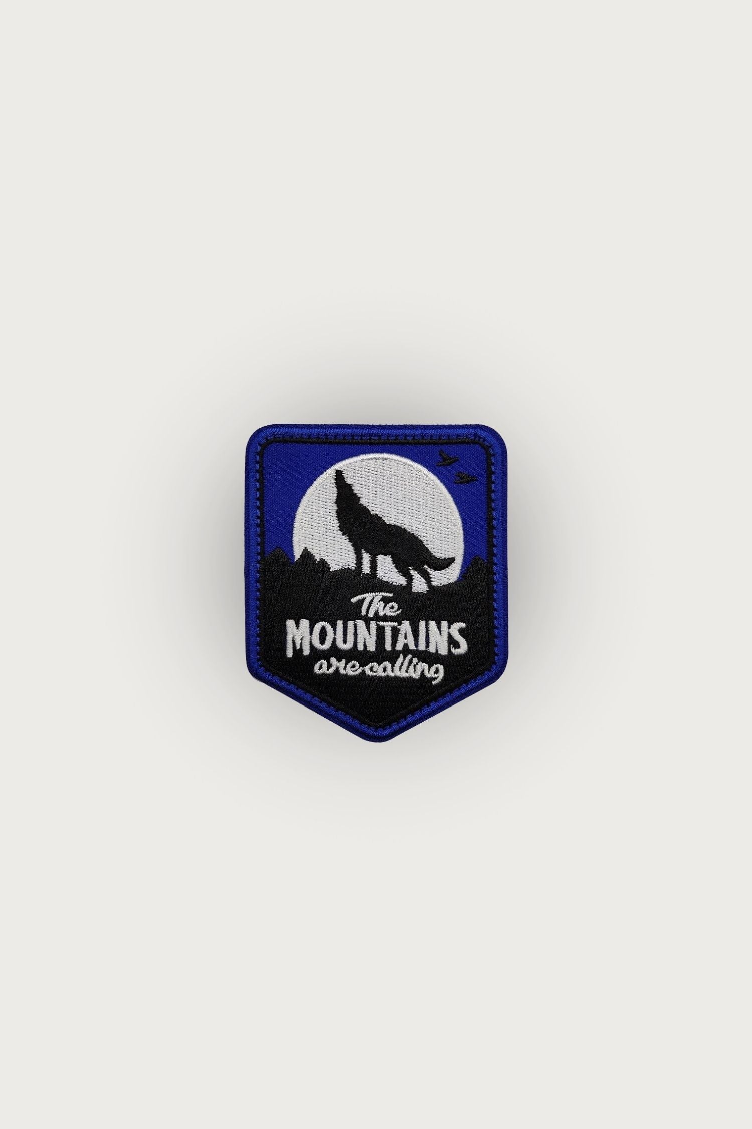 MOUNTAINS CALL WOLF - Patches by Loast Co